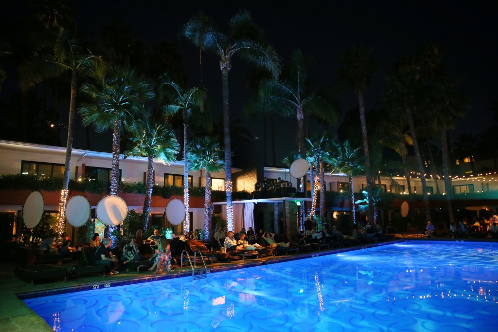 One Shot to Death, Six Injured at San Diego Apartment Complex Pool