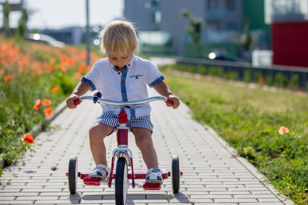 Parents Could Be Fined, Thanks to Children Riding Without Helmets