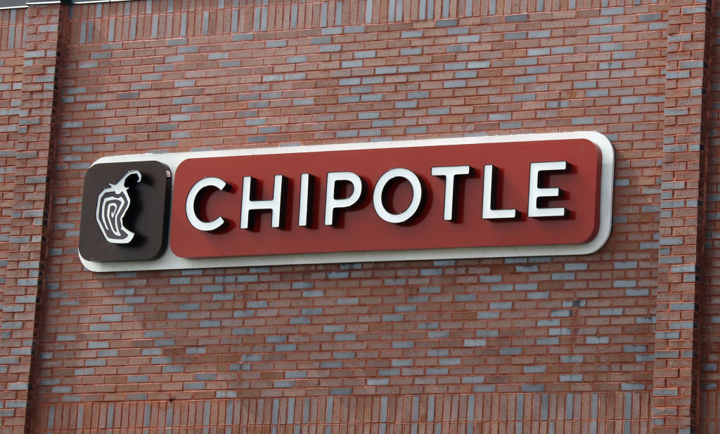 Chipotle Adding Two New Northeast Ohio Locations With "Chipotlanes"