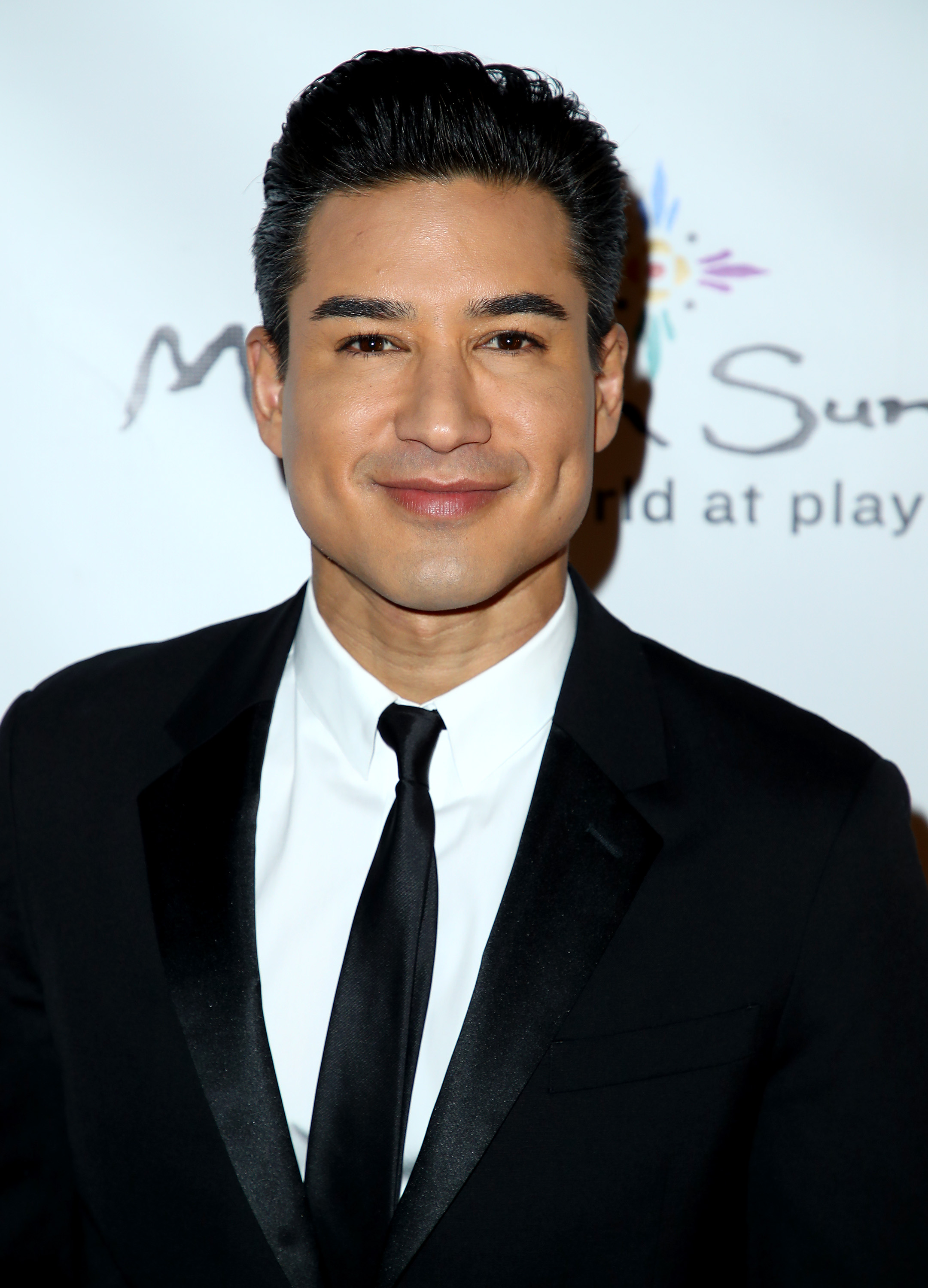 Mario Lopez Teams Up With KFC and Lifetime For Steamy New Ad and Movie ...